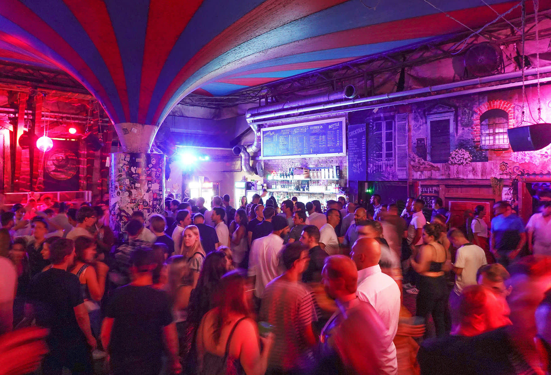 Inside Budapest's Ruin Bars Scene: 10 Places You Can't Miss - Range Travel